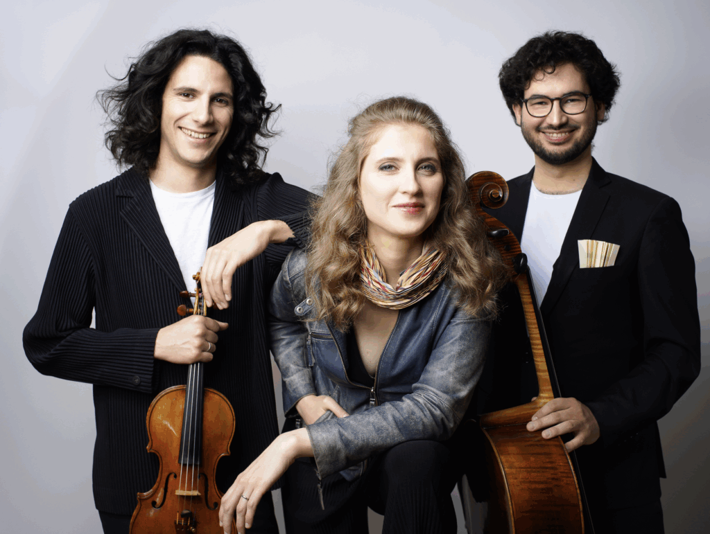 Festival des Nouveaux Talents & Invités : le Trio Ernest réinvente le ...